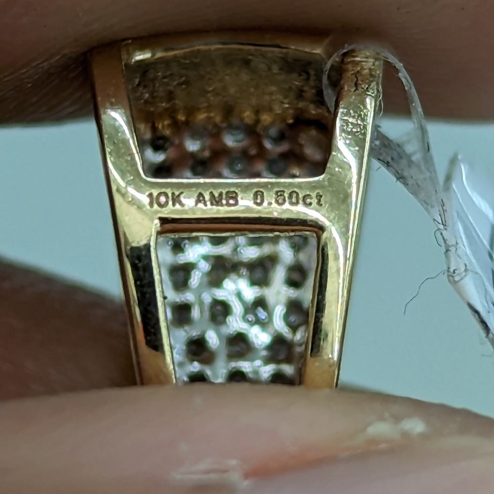 Real Diamond 10kt Gold Memory Pendant - Gem